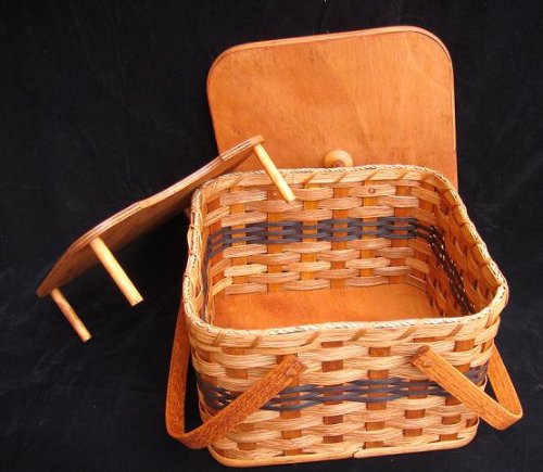 Amish Handmade Large Square Double Pie Carrier Basket with Inside Tray, Lid, and Two Swinging Carrier Handles. Possibility of Fresh Stain Odor, Will Need to Be Aired Out Upon Product Arrival. Colors May Vary.