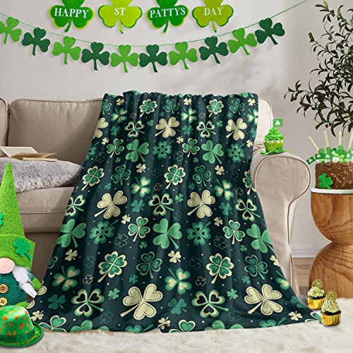 Happy St. Patrick's Day Throw Blankets Lucky Shamrocks Leaves Fuzzy Soft Flannel Fleece Bed Cover Bedspread Lightweight Cozy Luxury Blanket for for Couch Bed Sofa Chair 40x50In
