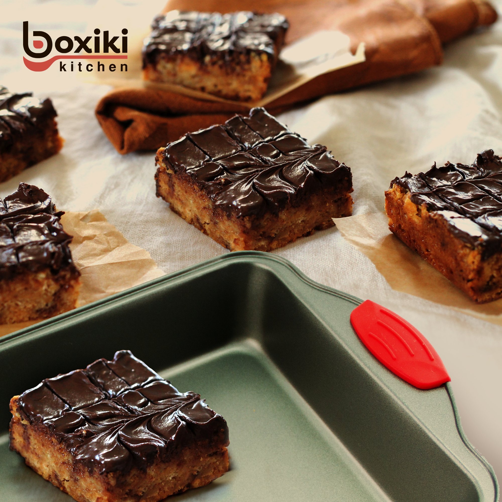 Boxiki Kitchen Premium Baking Set: Silicone 9x5 Inch Bread Loaf Pan & Non-Stick Steel 8.5 Inch Banana Bread Pan with Silicone Handles.
