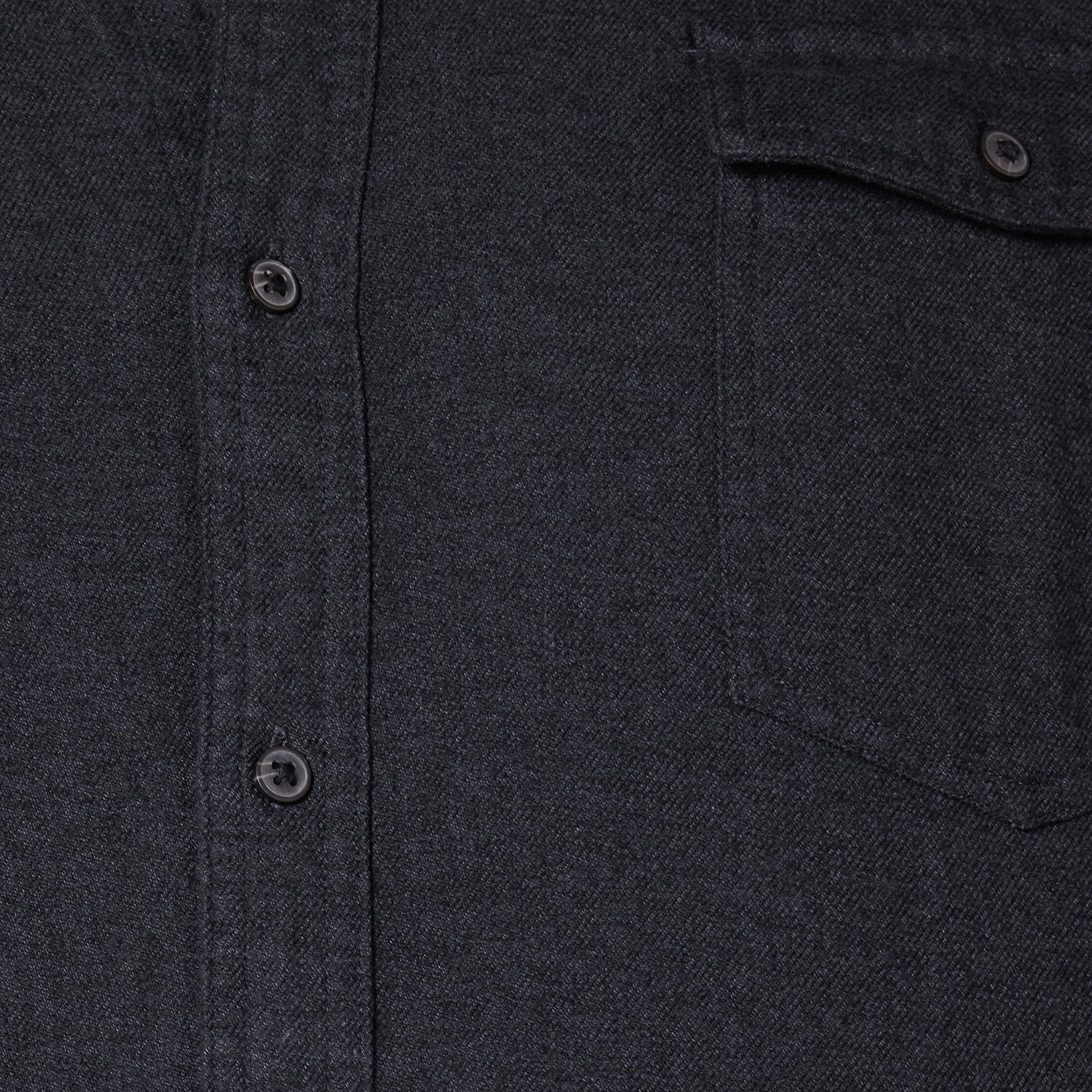 Amazon Essentials Men's Long-Sleeve Flannel Shirt, Regular-Fit, Two Pockets, Dark Denim, X-Large