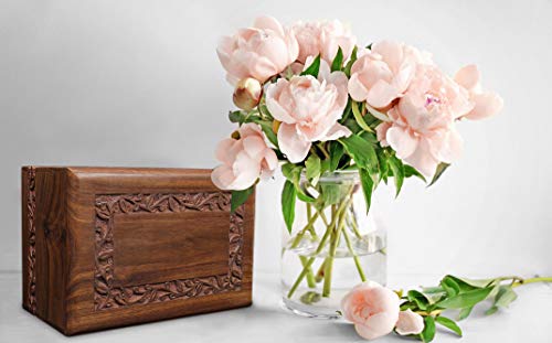 Bogati Hand Carved Rosewood Urn with Border Design (X-Large)