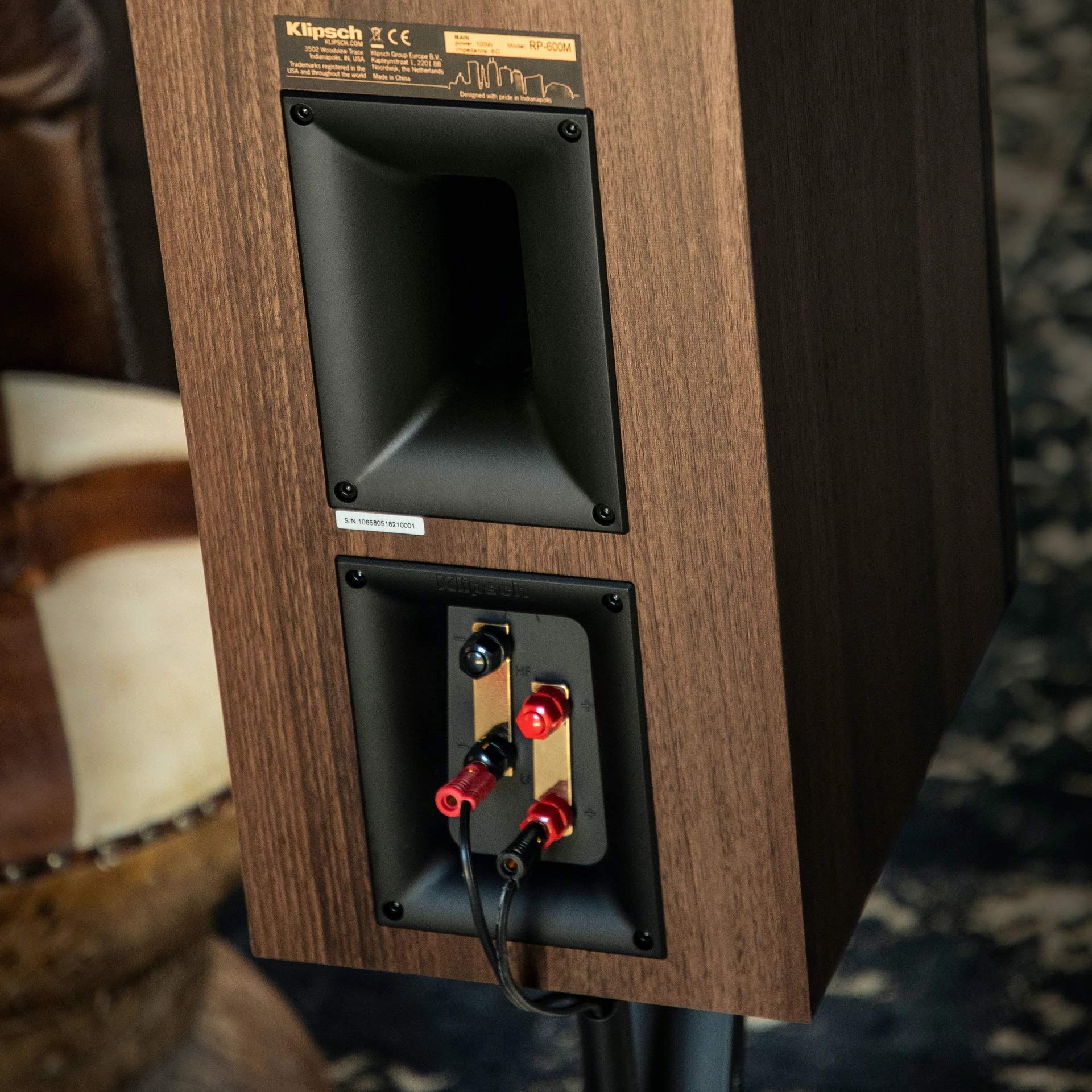 Klipsch RP-600M Bookshelf Speakers (Pair) (Walnut)