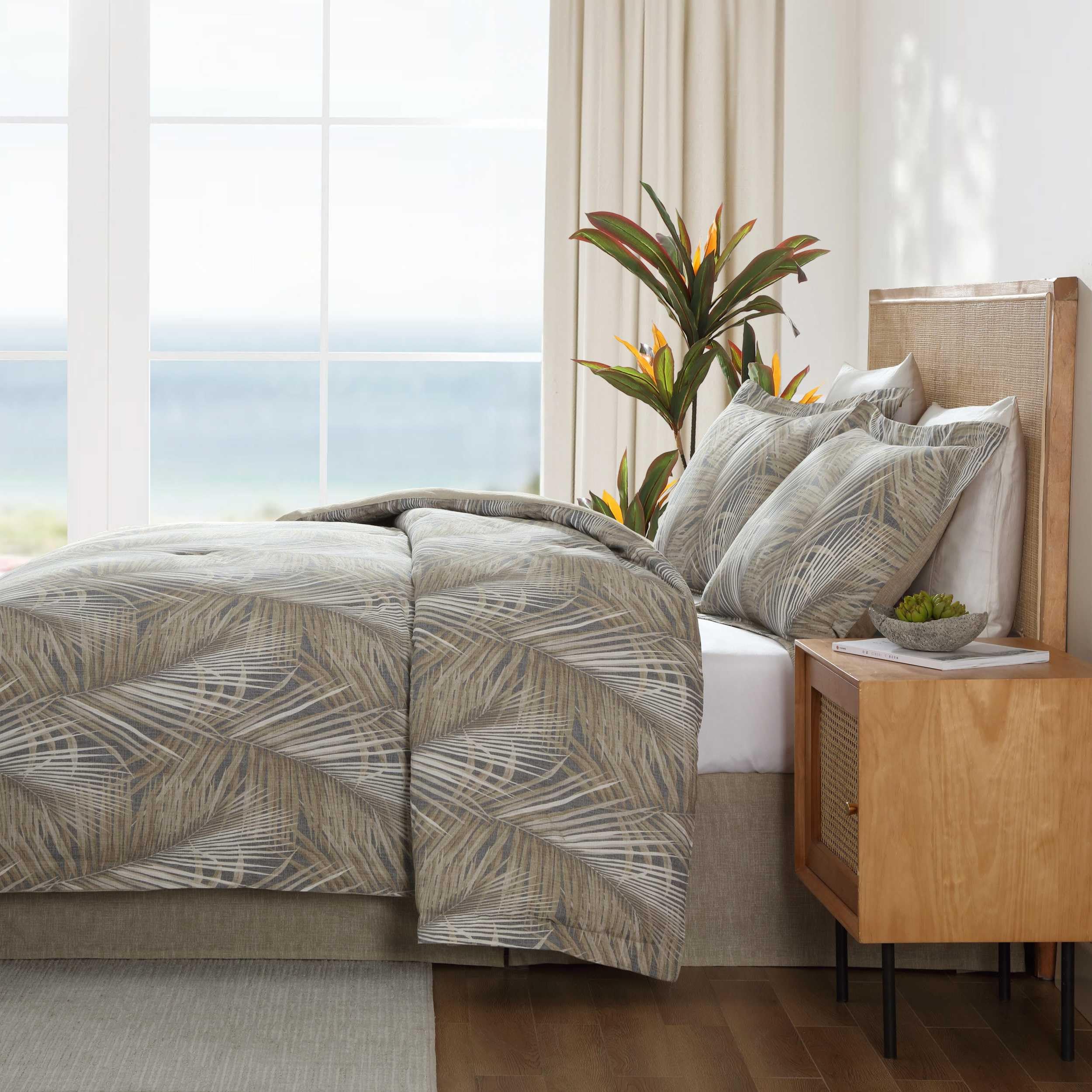 Tommy Bahama 223534 Raffia Palms Comforter Set, Brown, California King, 1 Count (Pack of 1)