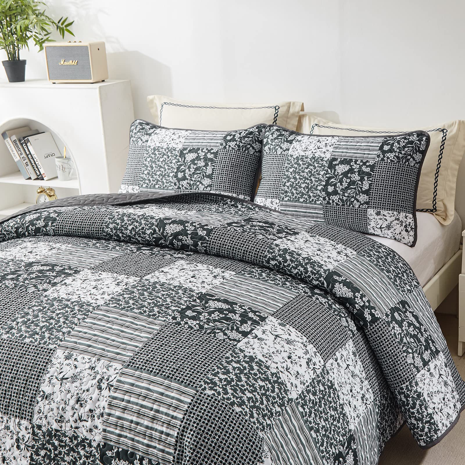 Mybedsoul Black Grey Boho Quilt Set California King Size,3 Pieces Plaid Floral Bedspread Coverlet Set for All Season,Patchwork Reversible Bedding Set 106"x 96"