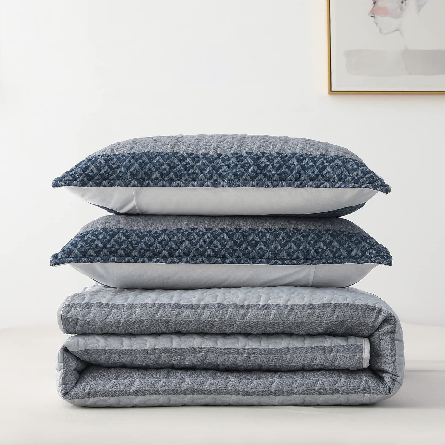DURLENGEN Quilt Set California King Size 3Pcs, Blue & Navy Striped Patchwork Pattern All Season Lightweight Coverlet Sets(Cal King 112x104, Blue Patchwork)