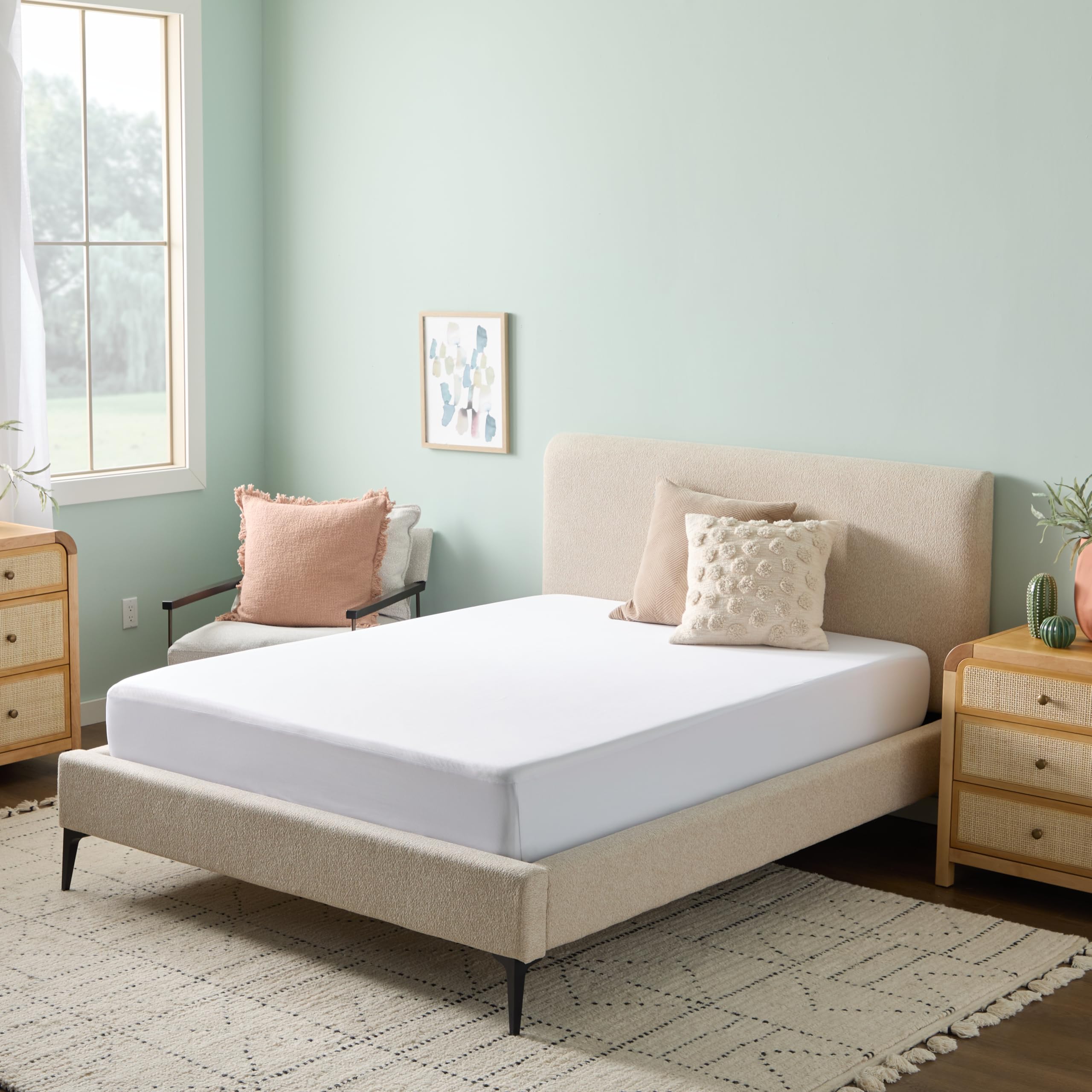 LINENSPA Premium Mattress Protector - White - Cal King Size - Breathable Polyester - Fitted Style - Waterproof Design - Machine Washable & Dryer Safe - Mattress Protector for Kids, Teens, and Adults