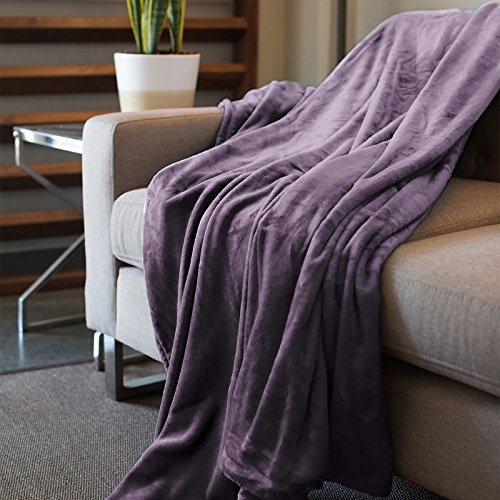 Kingole Flannel Fleece Microfiber Throw Blanket, Luxury Lavender Purple Twin Size Lightweight Cozy Couch Bed Super Soft and Warm Plush Solid Color 350GSM (66 x 90 inches)