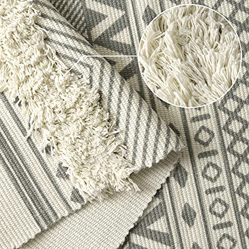 Seavish Boho Runner Rug,2x4.4 Cotton Area Rug Bedroom Rug Tufted Bohemian Geometric Hand Woven Fringe Throw Rugs Shag Accent Tassel Rug for Indoor Bathroom Kitchen Laundry Dorm