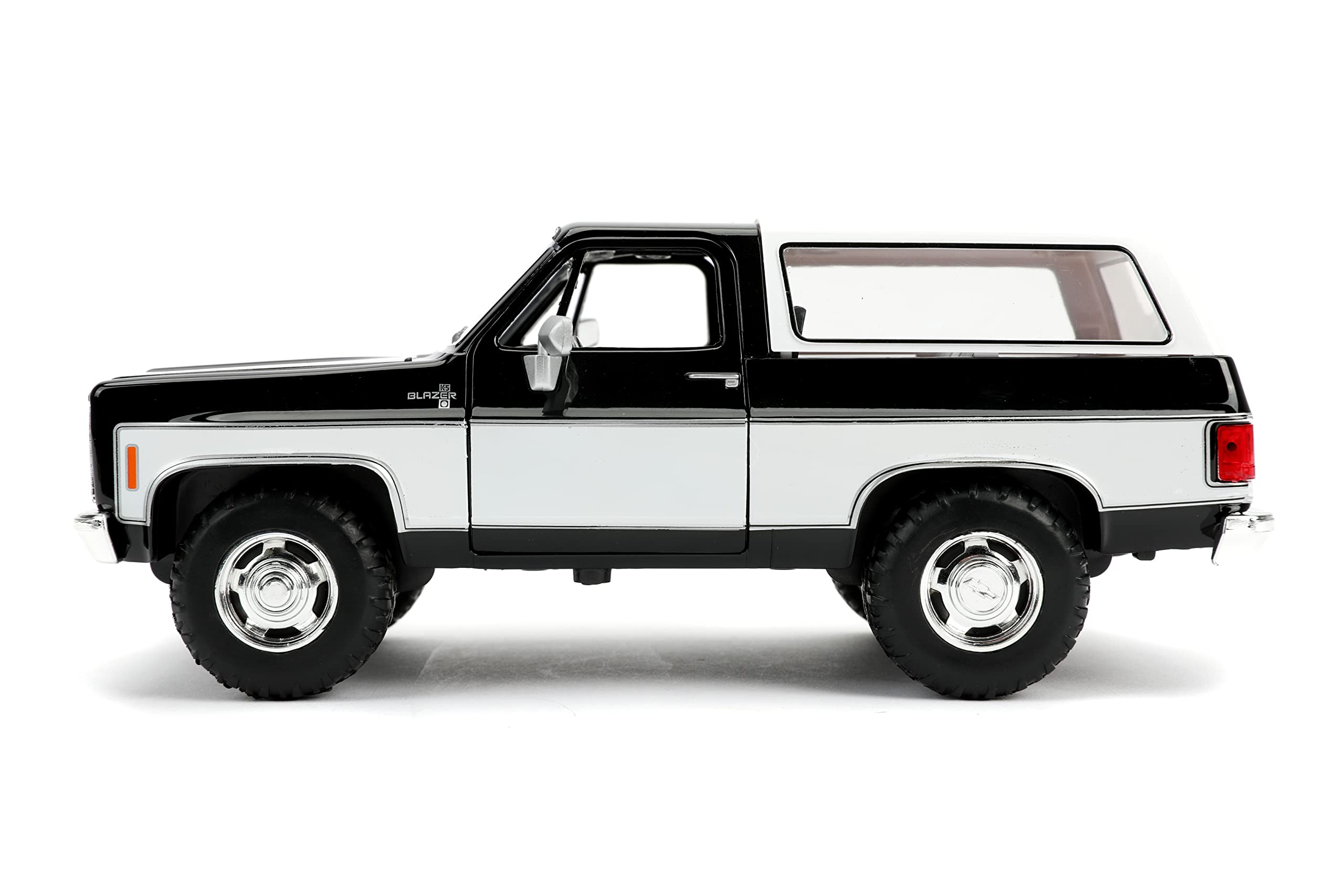 Jada Toys 1980 Chevy Blazer K5 Black/White 1:24 Die - Cast Vehicle