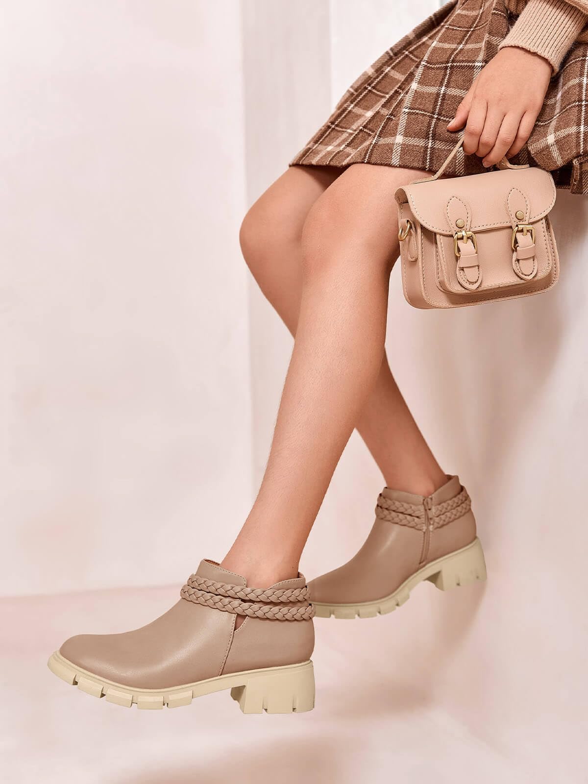 Coutgo Girls Toddler Braided Ankle Boots Chunky Low Heel Casual chelsea Booties Little Big Kid