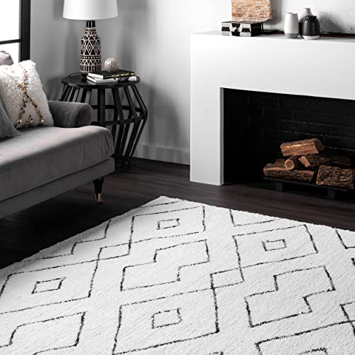 nuLOOM Beaulah Modern Trellis Shag Area Rug, 5' 3" x 7', White