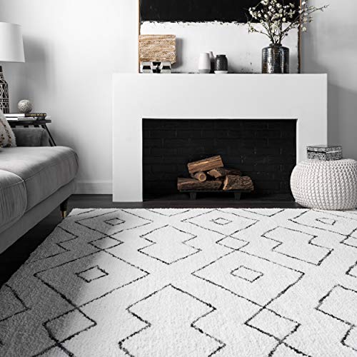 nuLOOM Beaulah Modern Trellis Shag Area Rug, 5' 3" x 7', White