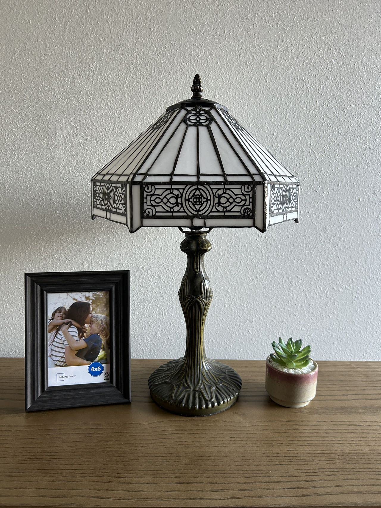 enjoy decor lamps Tiffany Table Lamp White Stained Glass Hexagon LED Bulb Included for Living Room Dining Room Bedroom Bedside 12'W*12" D*19" H