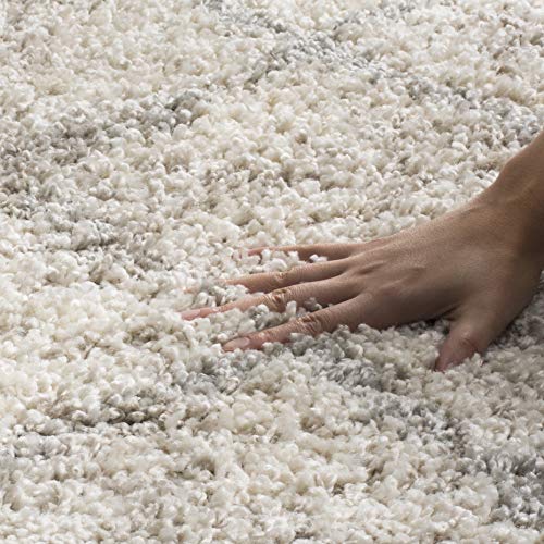 SAFAVIEH Berber Shag Collection 5'5" x 7'7" Cream / Light Grey BER162C Moroccan Non-Shedding Living Room Bedroom Dining Room Entryway Plush 1.25-inch Thick Area Rug