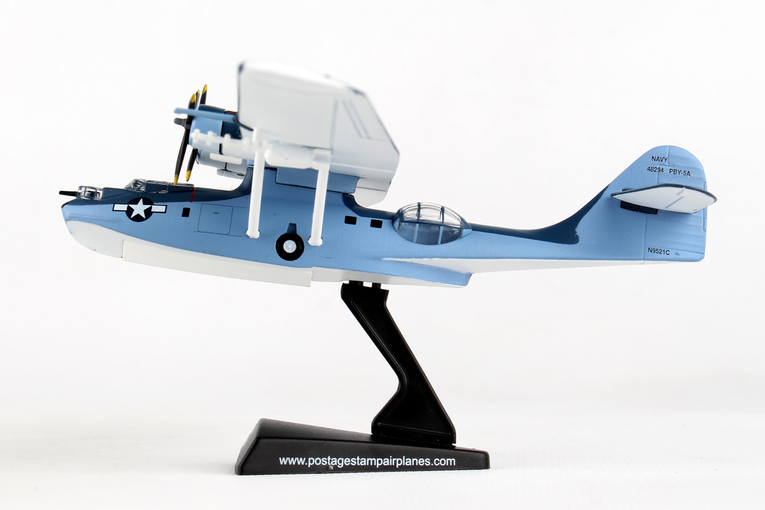 Daron Worldwide Trading Postage Stamp USN Pby5 Catalina 1/150 Airplane Model
