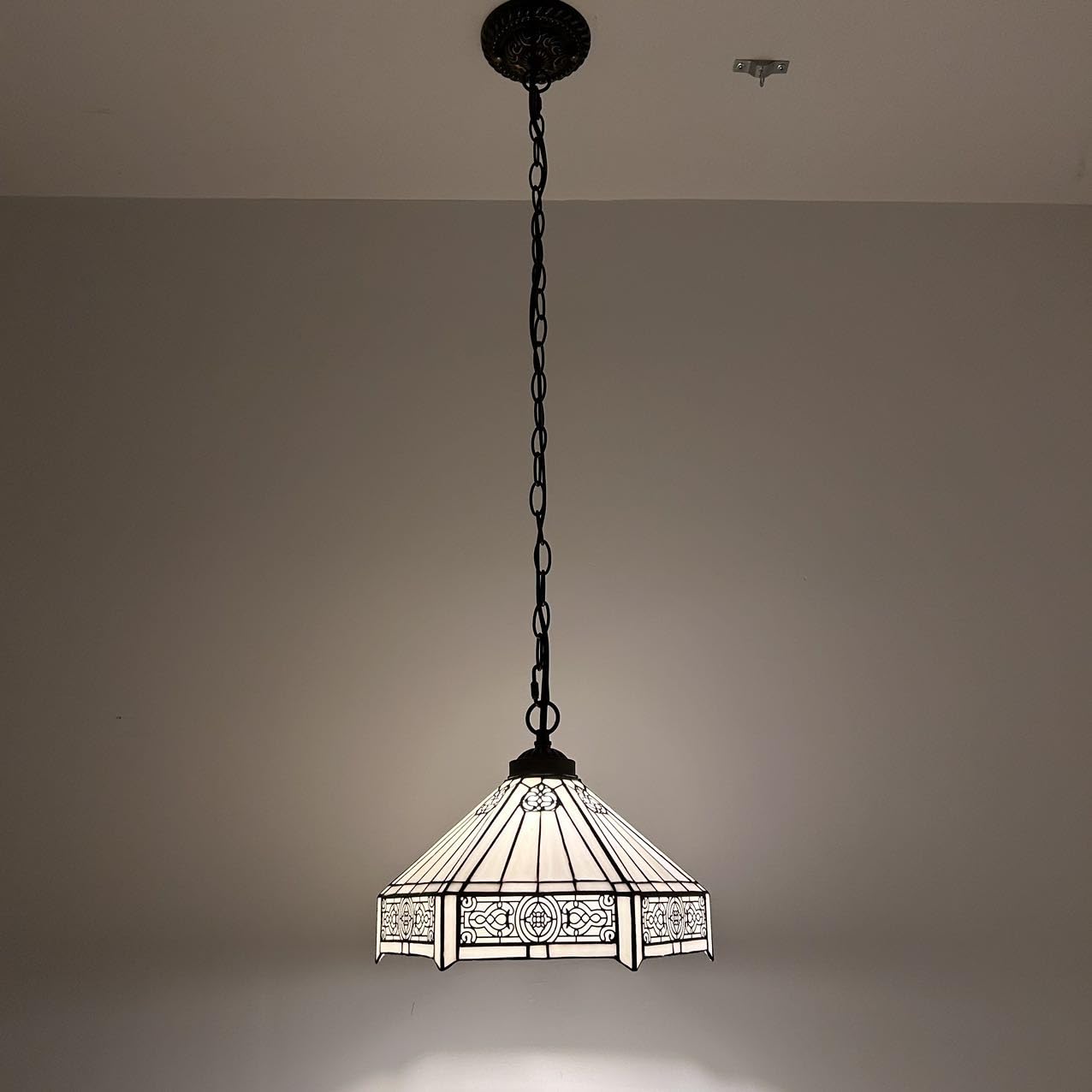 enjoy decor lamps Tiffany Pendant Lighting White Hexagon Stained Glass Hanging Lamp LED Bulb Included for Dining Room Island Kitchen Living Room 12”W*12”D*60”H