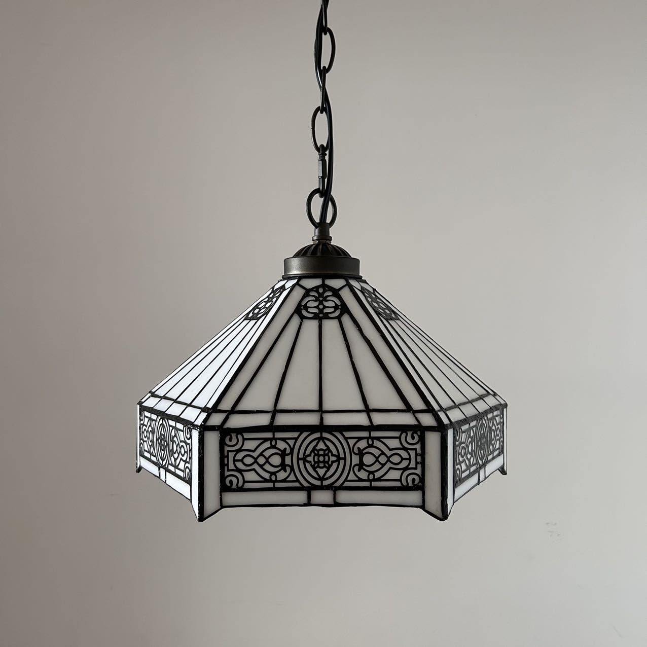 enjoy decor lamps Tiffany Pendant Lighting White Hexagon Stained Glass Hanging Lamp LED Bulb Included for Dining Room Island Kitchen Living Room 12”W*12”D*60”H