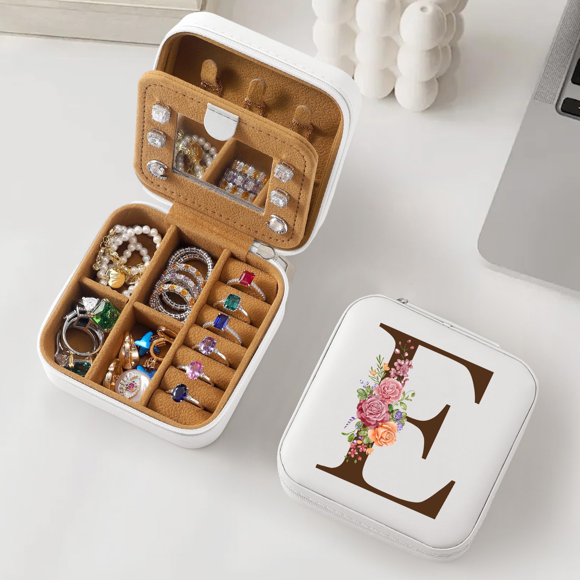 Parima Bride Gifts Bridal Shower Gifts - Personalized Small Travel Jewelry Box Jewelry Case Organizer for Women Bridesmaid Proposal Maid of Honor Bachelorette Party Wedding Day Gift - Letter B, White