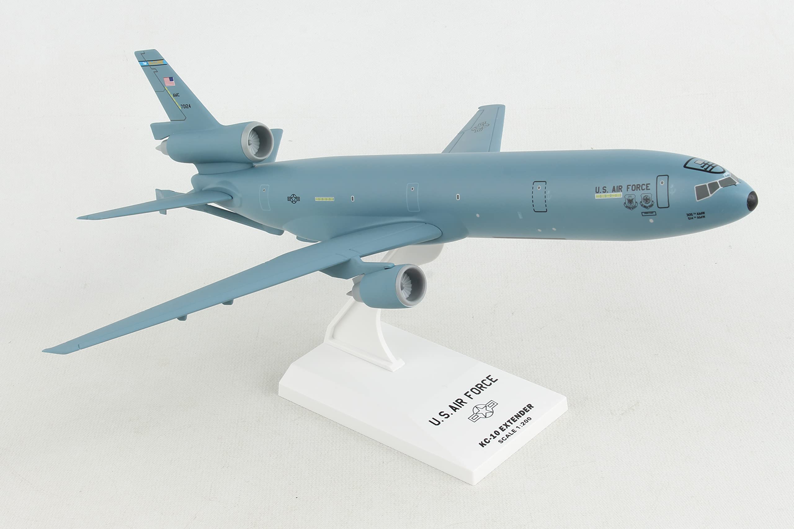 Daron Skymarks KC-10 USAF McGuire AFT New Livery Airplane Model Building Kit, 1/200-Scale