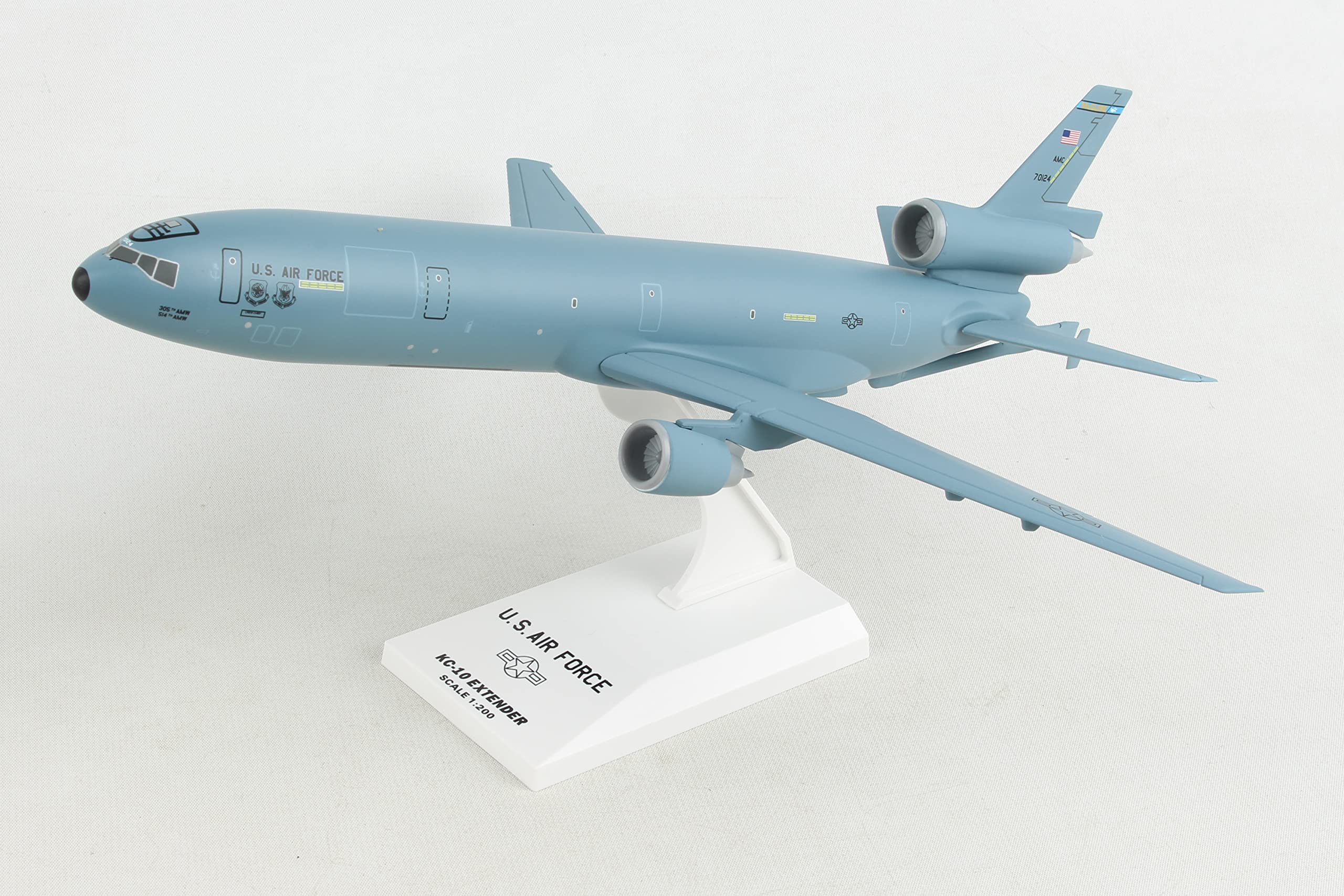 Daron Skymarks KC-10 USAF McGuire AFT New Livery Airplane Model Building Kit, 1/200-Scale