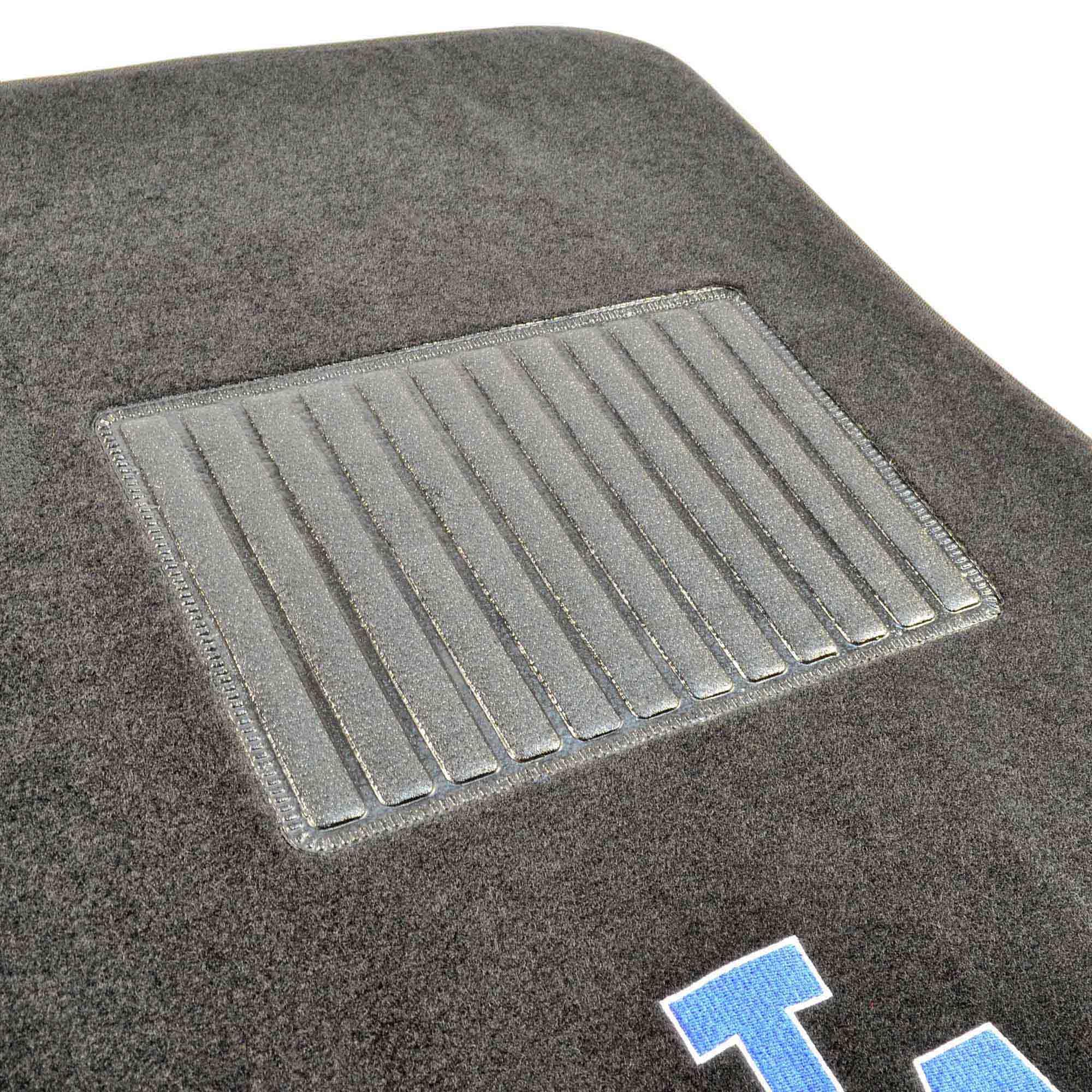FANMATS 10316 NFL - Dallas Cowboys 2-pc Embroidered Car Mat Set for Front Seats | Black | 17"x25.5" | Star Primary Logo