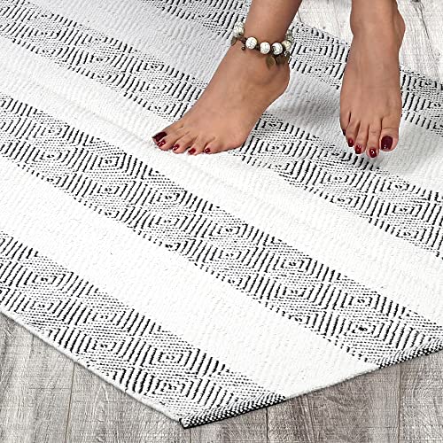 SAVON Hand Woven Cotton Flatweave Area Rug 5x3 Woven Black and White Diamond Argyle