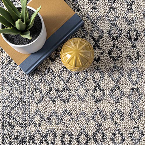 nuLOOM Elodie Distressed Diamonds Area Rug, 4' x 6', Light Grey