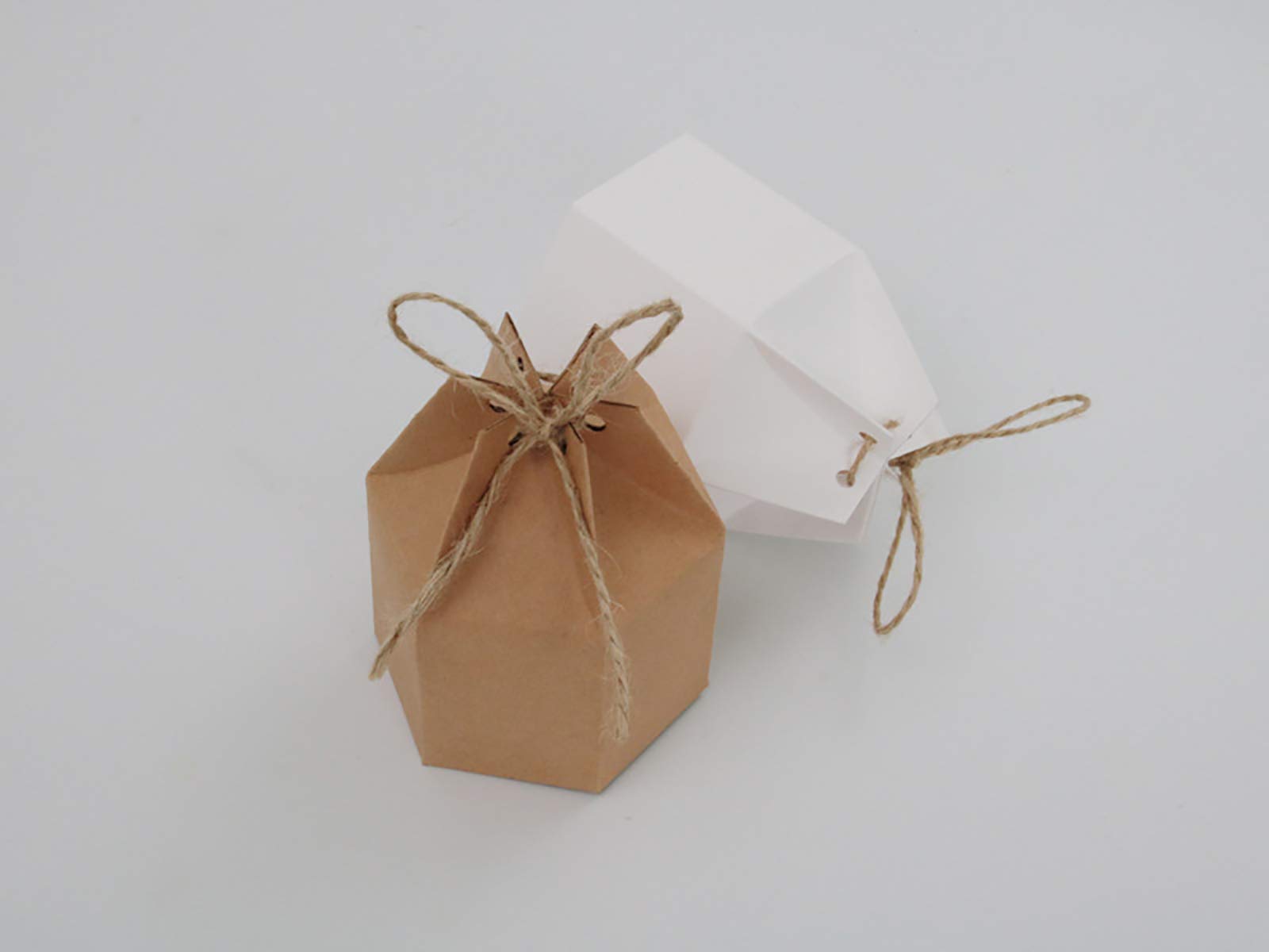 50Pack Paper Gift Boxes Lantern Hexagon Kraft Paper Package Box with Twine Candy Chocolate Gift Packing Wrap for Wedding Party Christmas White