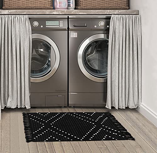 Boho Cotton Bathroom Rugs 2' x 3', Black and White Small Woven Bath Mats with Tassels, Soft Washable Geometric Kitchen Rug Decorative Floor Carpets for Laundry Room Entryway Indoors