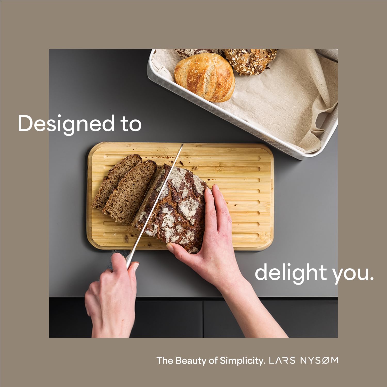 LARS NYSØM Bread Box I Bread Bin with Linen Bread Bag for Long-Lasting Freshness I Bread Box with Bamboo Lid Usable as Cutting Board I 13.4x7.3x5.3 in