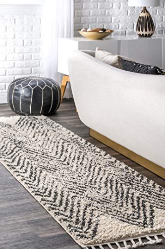 nuLOOM Amanda Moroccan Chevron Tassel Shag Area Rug, 5' Round, Off-white