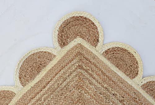 Weaving Village Scalloped Natural Jute Area Rug, Natural Base Off White Trim, 2x3