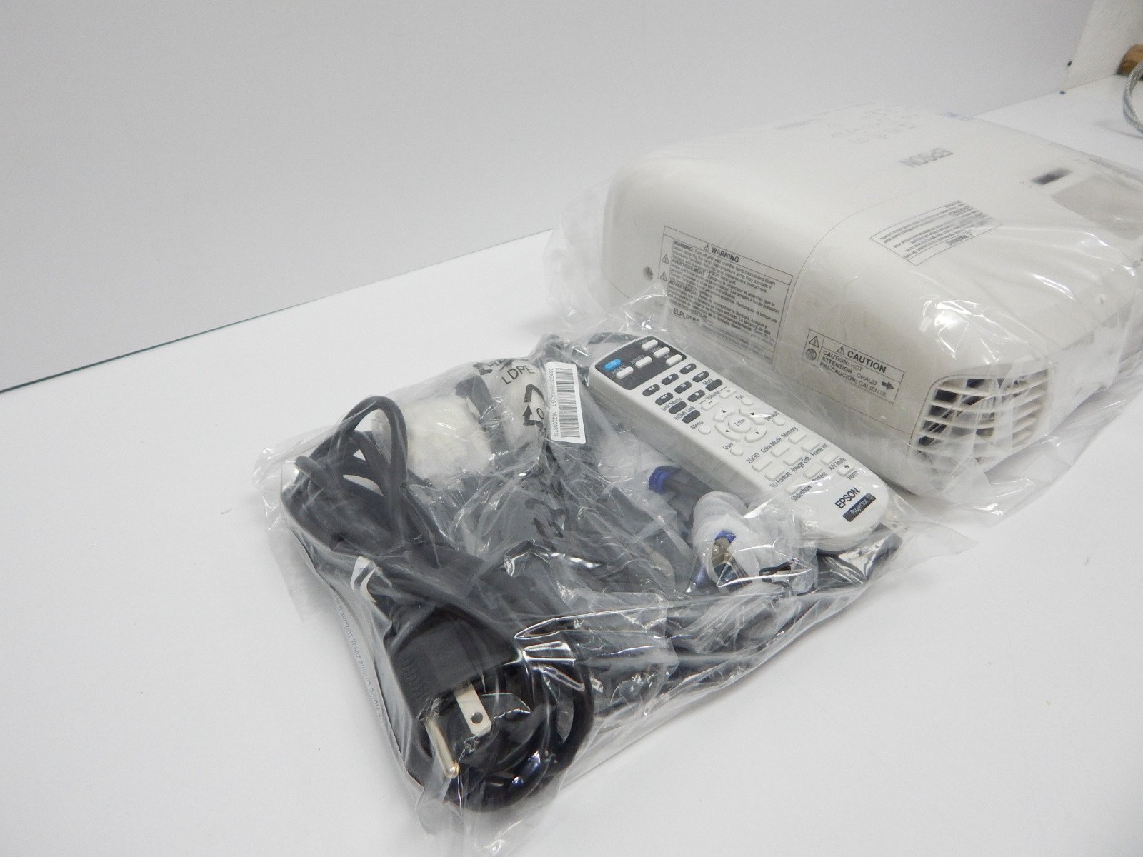 Epson Home Cinema 2045 1080p 3D Miracast 3LCD Home Theater Projector