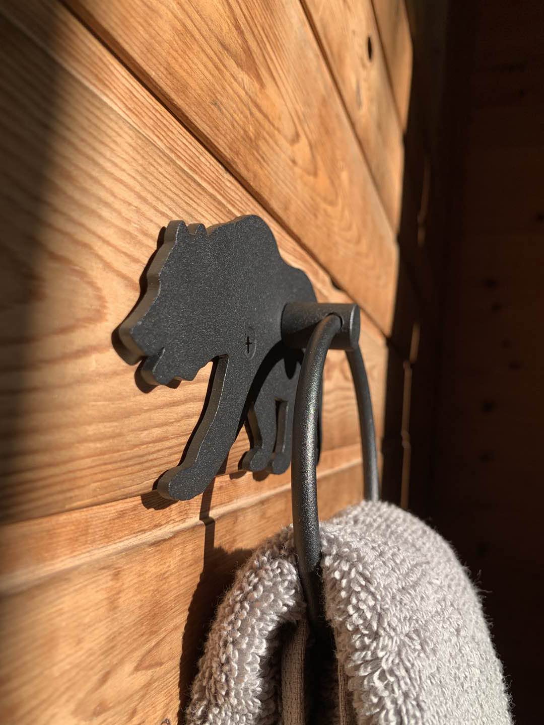 Towel Ring Holder, Rustic Bear Black Metal Country Farmhouse Décor, Wall Mounted, Hand Towel Holder for Bathroom