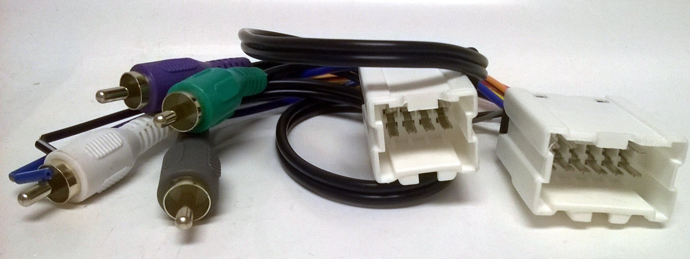 Wire Harness for Installing a New Radio into a Nissan, Altima, 2005, 2006. Replace The Factory Bose or Premium Amplified System