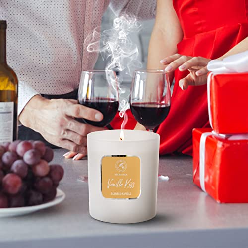 Scented Candle Vanilla Kiss - Aromatherapy Candle - Soywax Candle with Vanilla Extract - Up to 45 Hours Burn Time - Glass Candle Gift - Home Scented Candles - Luxury and Sensual Soy Wax Candle