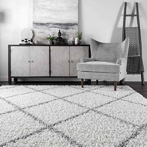 nuLOOM Tess Moroccan Shag Area Rug, 6' Round, White
