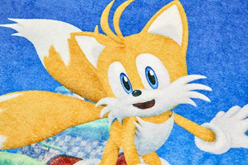 JUST FUNKY Sonic The Hedgehog Sonic & Tails Large Fleece Throw Blanket | Official Sonic The Hedgehog Collectible Blanket | Measures 60 x 45 Inches