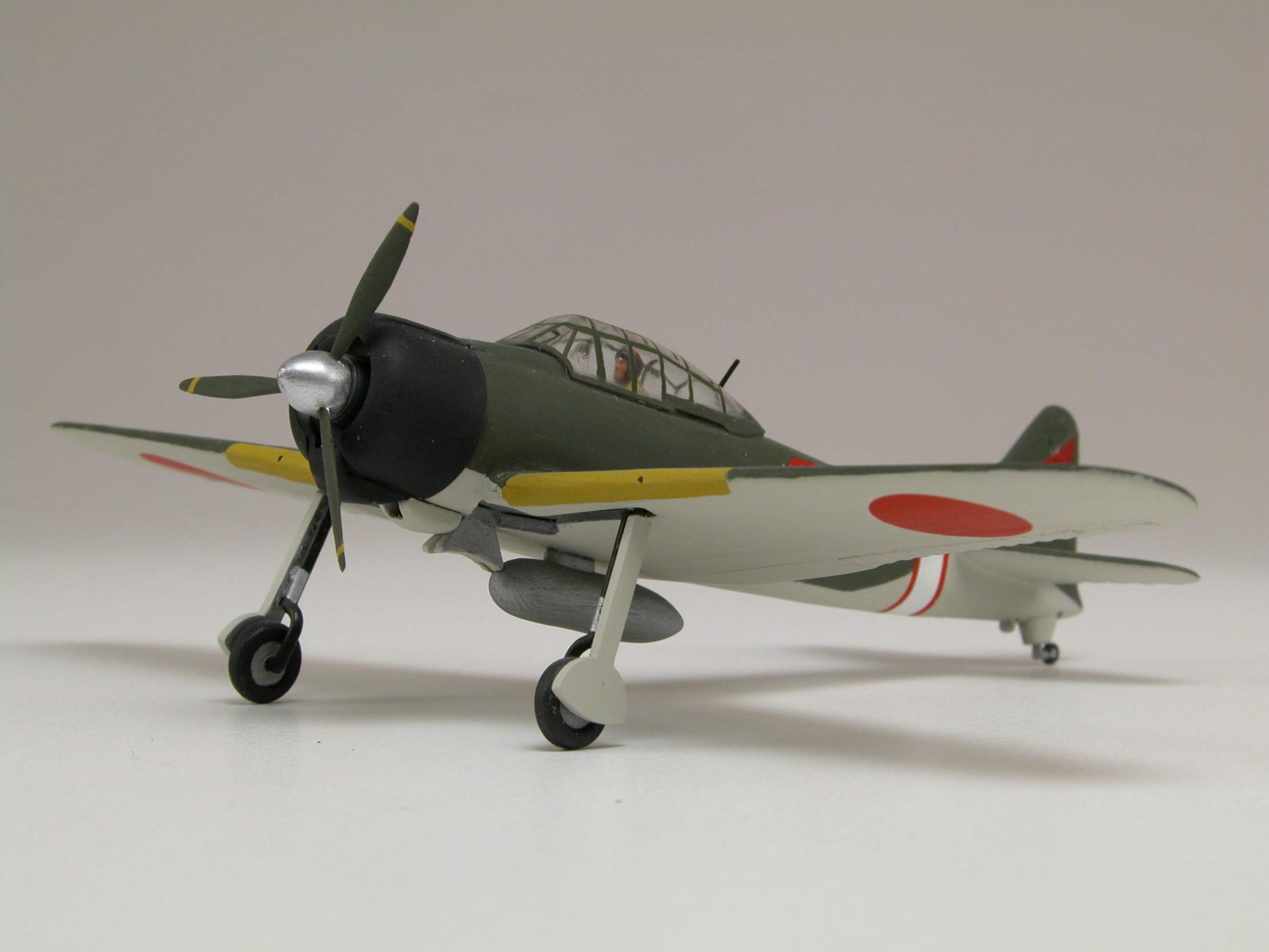 Airfix A01005 Mitsubishi Zero Model Building Kit, 1:72 Scale, Navy