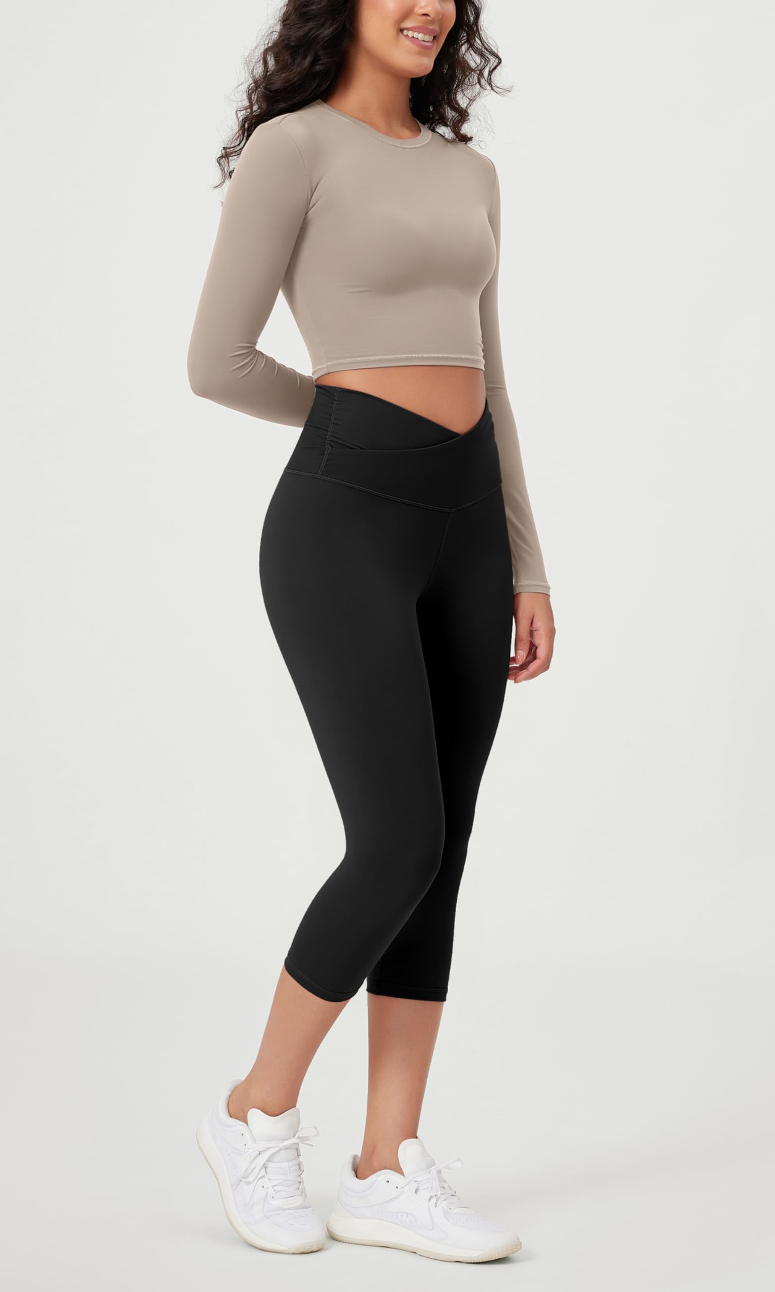 ODODOS Women's Cross Waist Yoga Capris with Inner Pocket, Inseam 19" Gathered Crossover Workout Cropped Yoga Pants, Black, Large