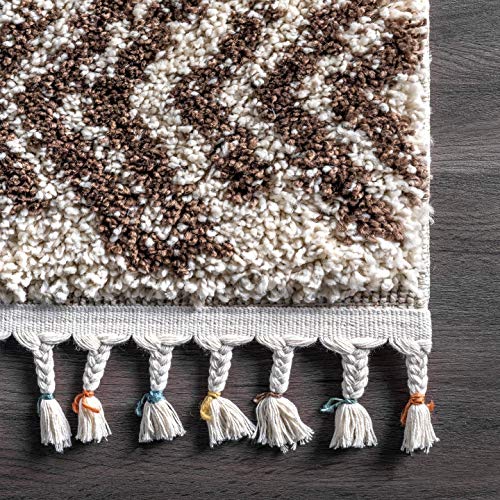 nuLOOM Helena Tribal High-Low Area Rug, 5' 3" x 7' 3", Brown