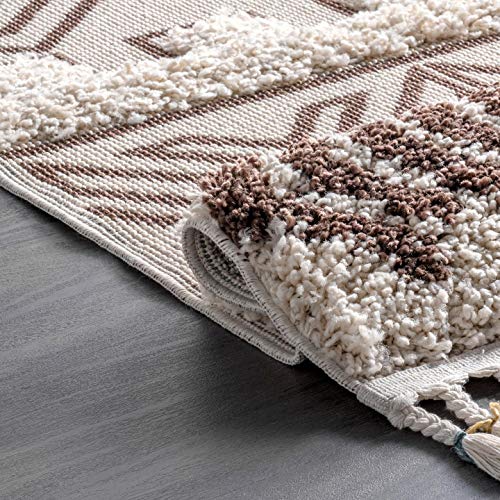 nuLOOM Helena Tribal High-Low Area Rug, 5' 3" x 7' 3", Brown