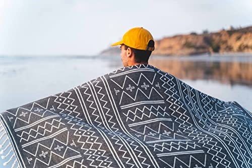 Organic Blanket Home Throw - Turkish Throw Light Weight Beach Blanket, Camping Blanket Picnic Blanket - 100 Cotton GOTS Blanket – Geometric (Black and Grey)