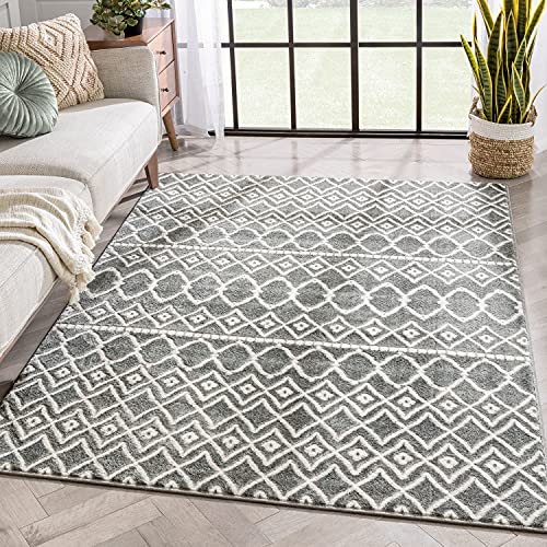 Well Woven Niria Grey Moroccan Tribal Diamonds Soft High-Lo Pile Area Rug (5'3" x 7'3")
