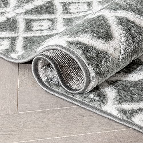 Well Woven Niria Grey Moroccan Tribal Diamonds Soft High-Lo Pile Area Rug (5'3" x 7'3")