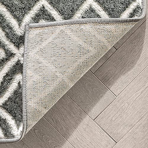Well Woven Niria Grey Moroccan Tribal Diamonds Soft High-Lo Pile Area Rug (5'3" x 7'3")