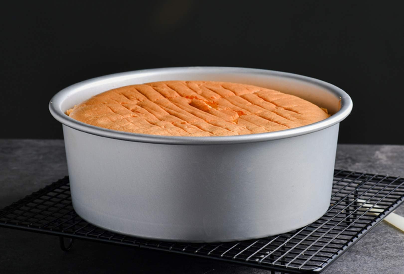 Tosnail 2 Pack 9" x 3" Round Aluminum Cake Pan with Removal Bottom