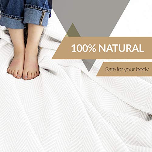 Comfortica Classics 100% Organic Cotton Super-Soft and Breathable Bed/Throw Blanket Herringbone Design - Queen, Lilac