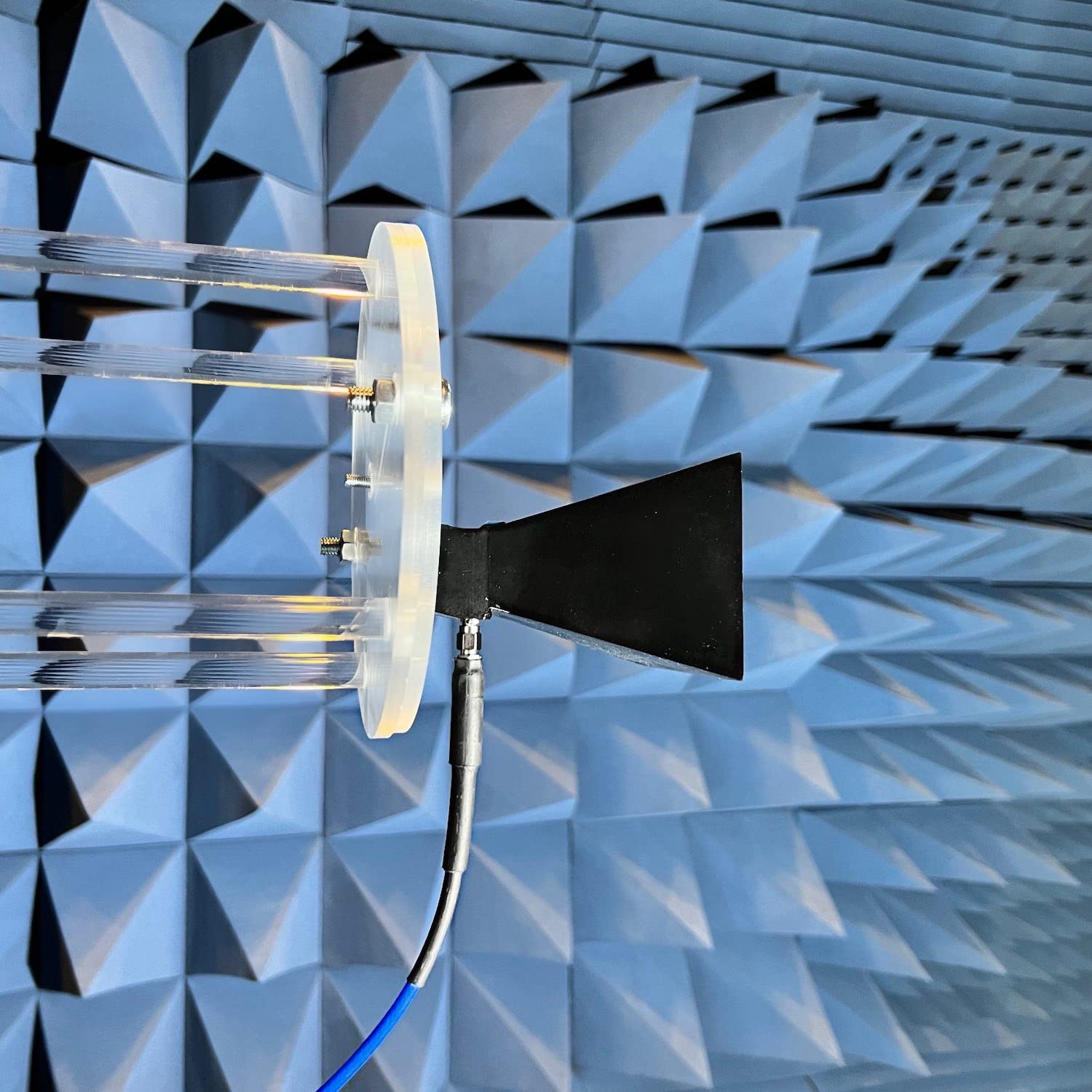 Wideband Dual-Ridge Horn Antenna (1.8 GHz to 11 GHz)