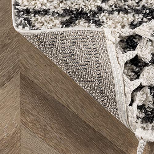 nuLOOM Cassia Moroccan Diamond Shaggy Tassel Area Rug, 8' x 10', Off-white